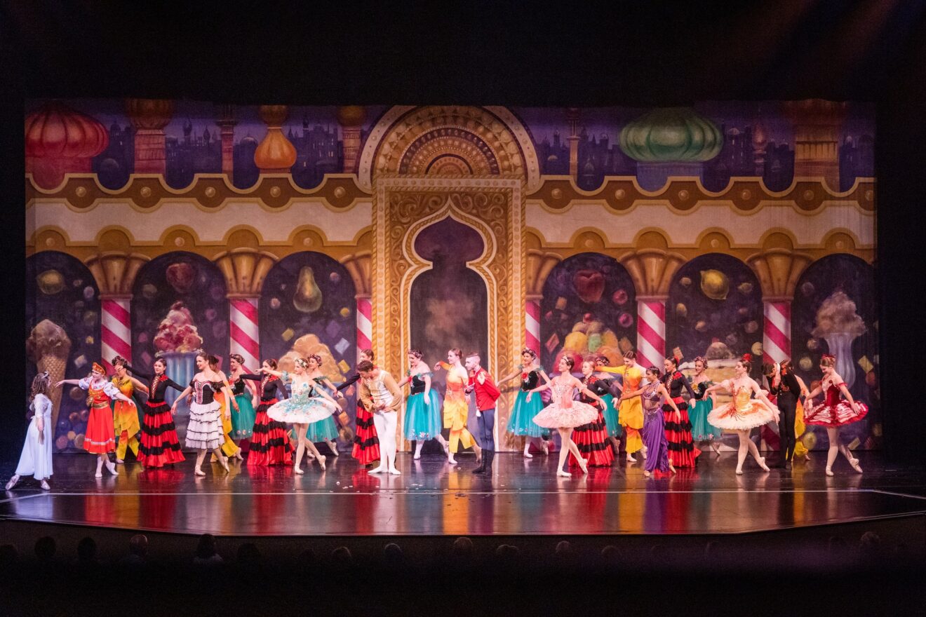 A Selection of the Best Backdrops from The Nutcracker – Grosh Backdrops