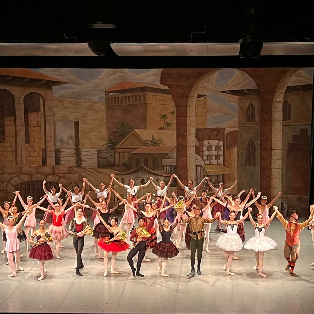 Top 7 Memorable Backdrops from Aladdin – Grosh Backdrops